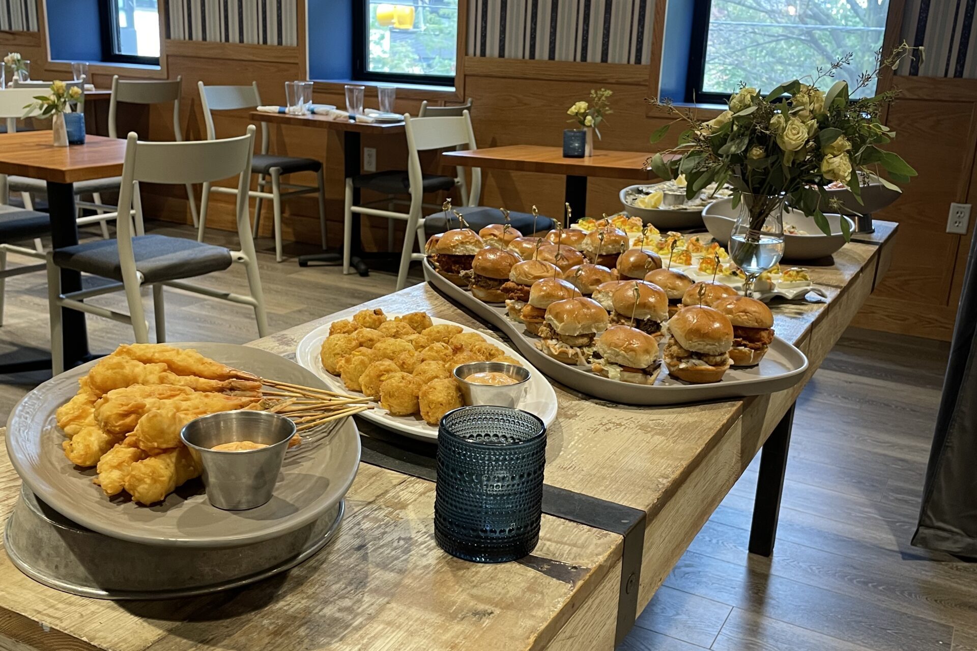 Hank's Oyster Bar - Hank's Oyster Bar